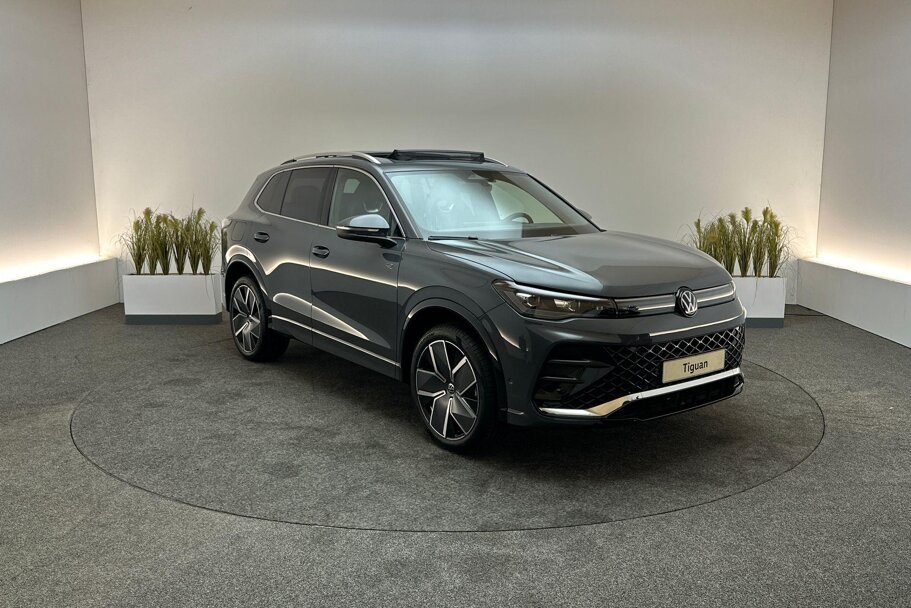 Volkswagen Tiguan R-Line Edition 1.5 DSG eHybrid | De Waal Autogroep
